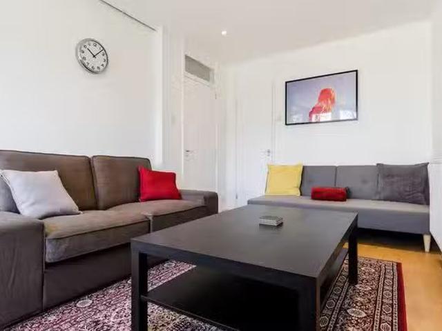Charming 4 BR Hotspur Street