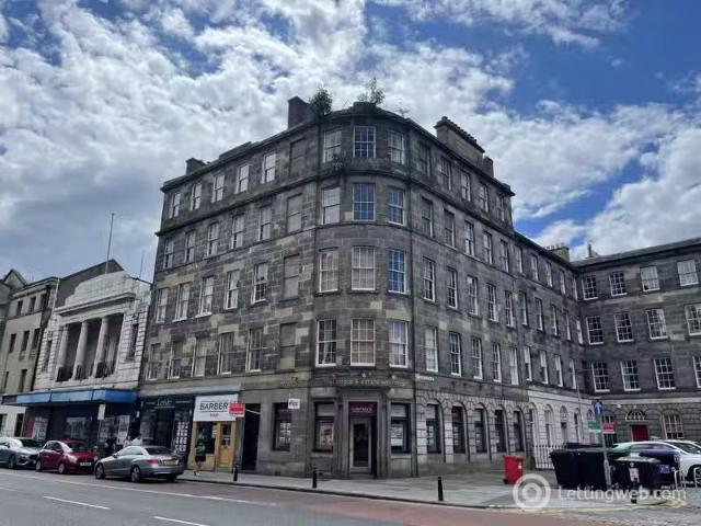 Cozy 4 BR Property to rent in Clerk Street, Edinburgh, Midloth.
