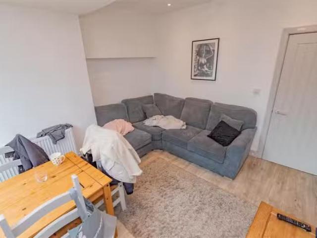 Deal! 5 BA 5 bedroom house for rent in Hubert Road, Birmingham.