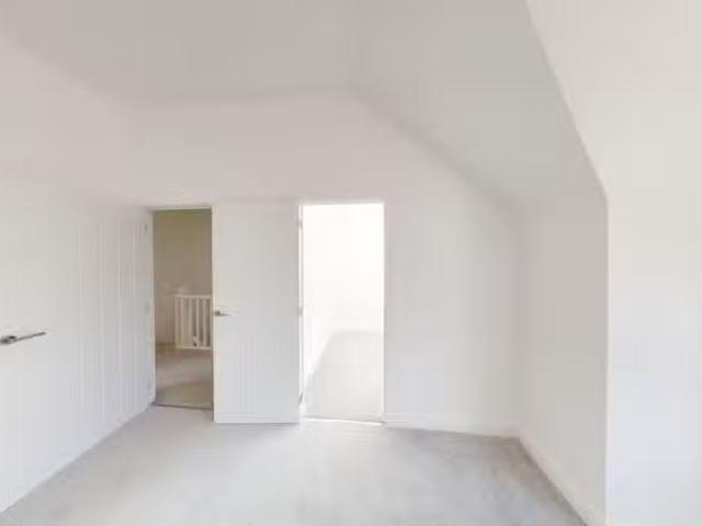 Nice 5 bedroom terraced house for rent in Family Houses Ayle.