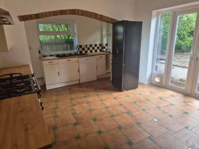 Charming 5 bedroom house for rent in Hermitage road, CR8