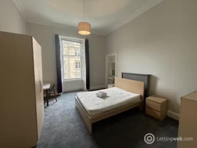 Rental! 5 BR Property to rent in 1 Bruntsfield Gardens