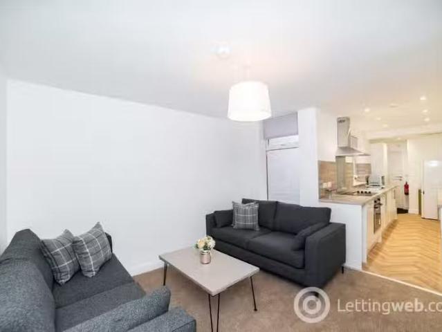 Nice 5 BR Property to rent in Hubert Road, Selly Oak, Birmingh.