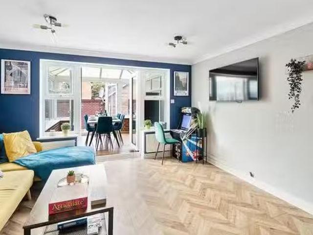 Rental! 5 BR Whiteway Road