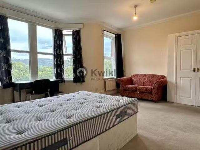 Rental! 6 bedroom terraced house for rent in Llantwit Road, Tr.