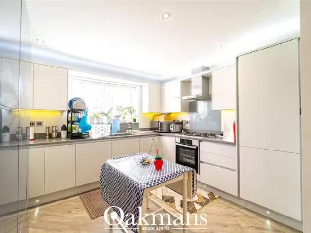 Rental! 6 bedroom semi detached house for rent in Botteville R.