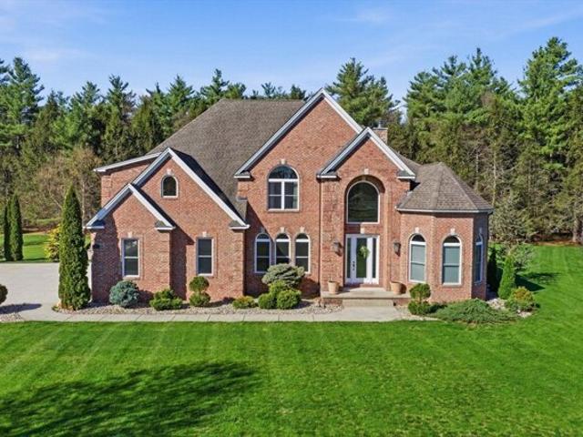 Nicholas Ln, Southampton, Home For Sale