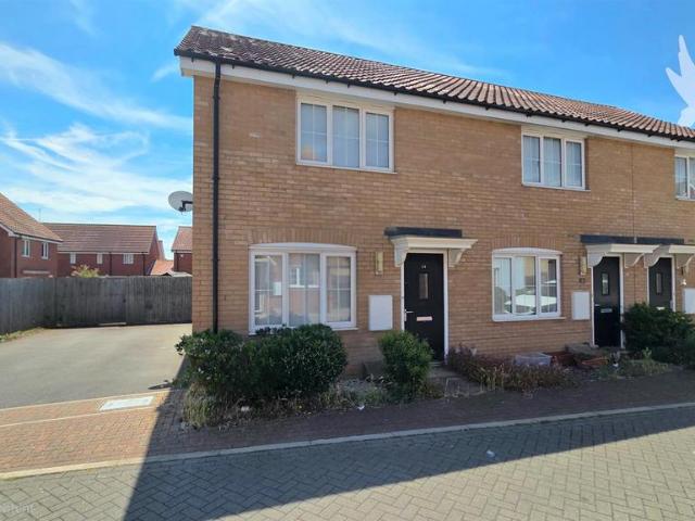 Nicholls Way, Clacton On Sea 2 bed semi detached house to rent £1,275 pcm £294 pw