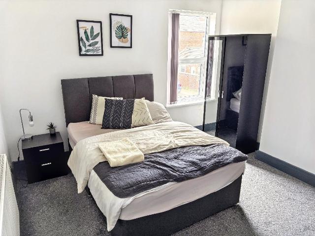 Nicholls Street, Stoke On Trent ST4, Room to rent, £450 pcm | PrimeLocation