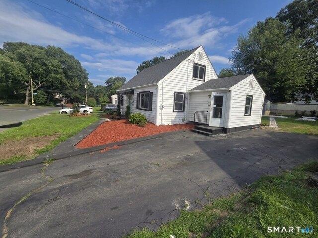 Nichols Dr, Waterbury, Home For Sale