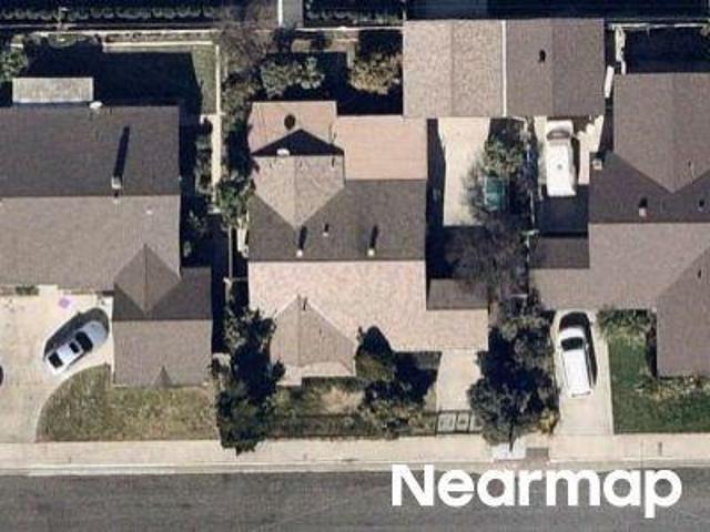 Nichols St