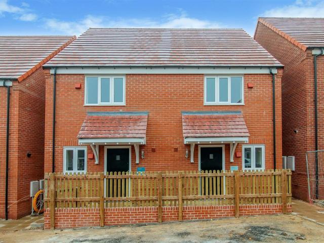 Nicholson Close, Redhill, Nottingham NG5, 2 bed semi detached house to rent, £1,050 pcm | PrimeLocation