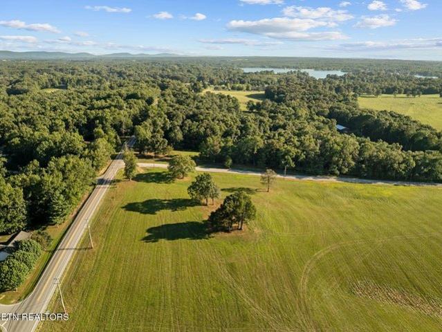 Nicholson Dr, Crossville, TN 38572
