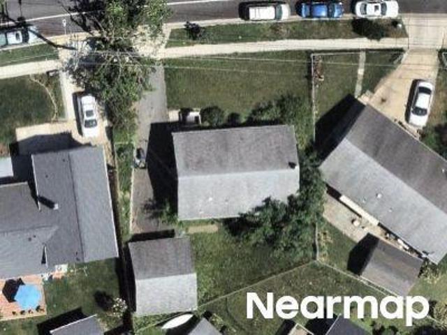 Nicholson St