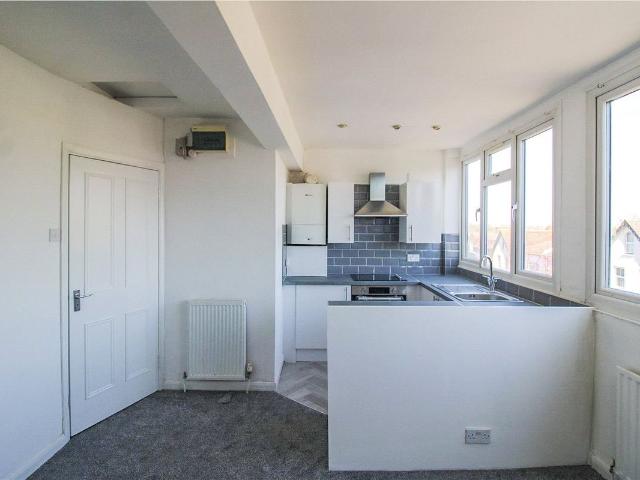 Nicholson Road, Croydon CR0, 1 bed flat to rent, £1,300 pcm | PrimeLocation