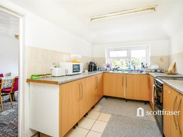 Nicholson Road, Marston, OX3 4 bed house to rent £3,200 pcm £738 pw