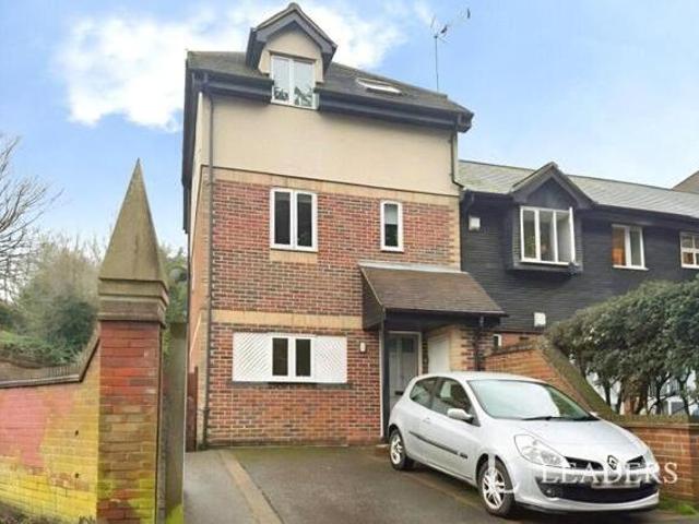 Nicholsons Grove, Colchester, 5 Bedroom End