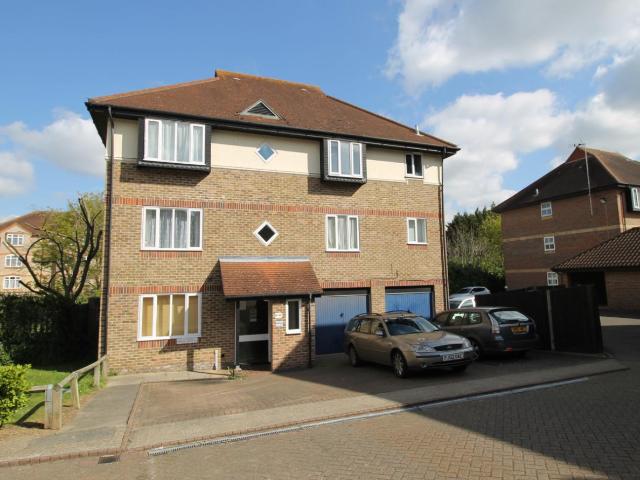 Nicholsons Grove, Colchester