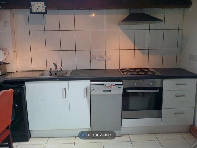 Nicholsons Lane, Maidenhead SL6, 2 bed flat to rent, £1,350 pcm | PrimeLocation