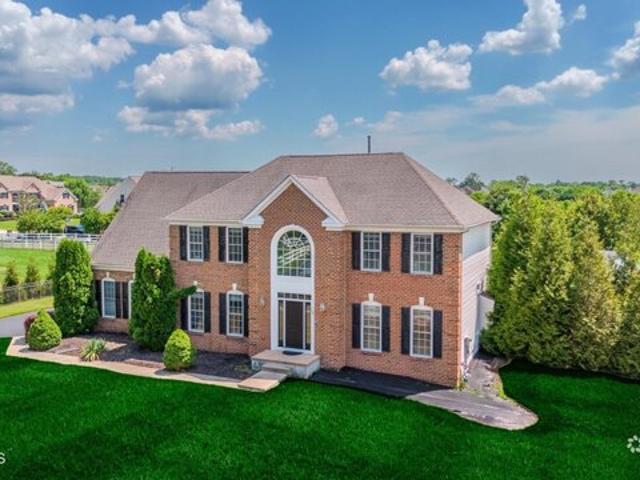 Nicole Ct, Freehold, Home For Sale