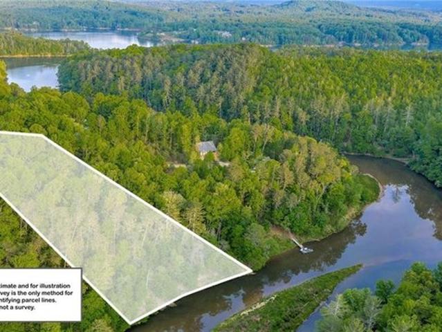 Nicole Ln, Wilkesboro, NC 28697