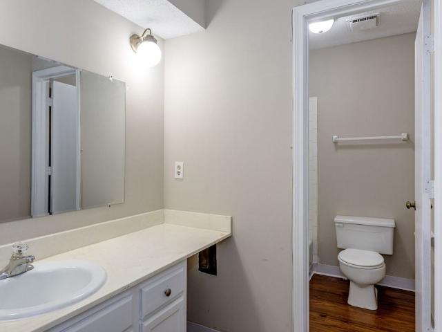 Nieman Park Townhome Duplexes 2 Bedroom Apartment for Rent at 7122 King St, Shawnee, KS 66203