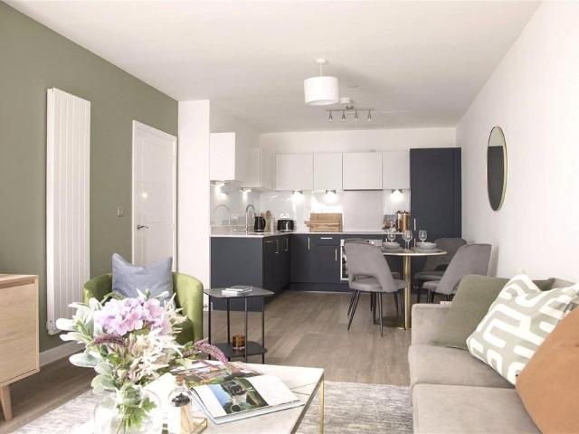 Nightingale Walk, Farnham, GU9