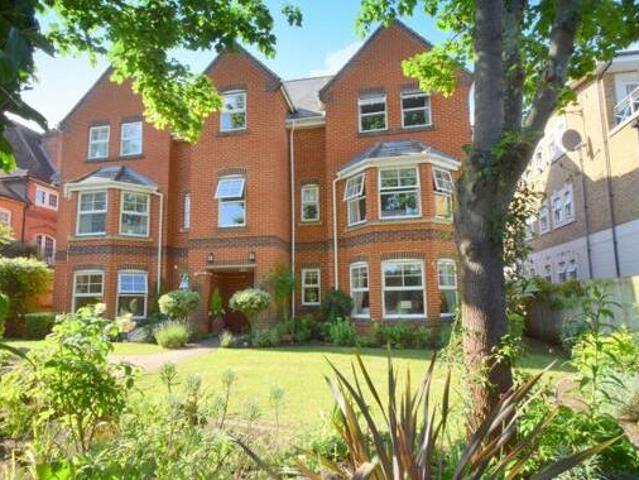 Nightingale Walk, Windsor, 2 Bedroom Apartment