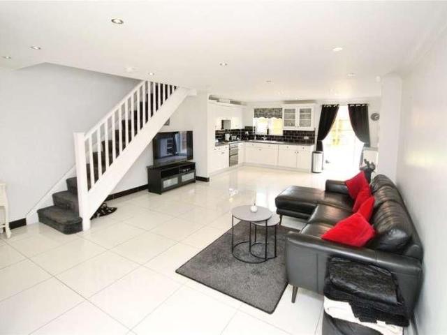 Nightingale Crescent, Romford, RM3