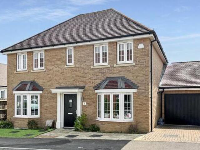 Nightingale Drive, Halstead, 4 Bedroom Detached