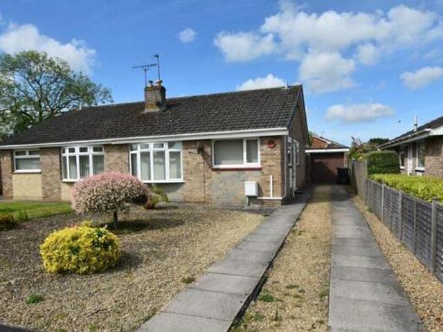 Nightingale Gardens, Nailsea, 2 Bedroom Semi detached