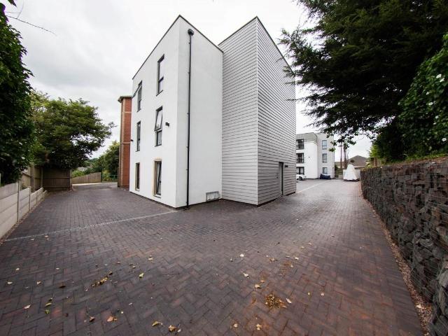 Nightingale House, Autumn Terrace, Worcester WR5, 3 bed flat to rent, £1,100 pcm | PrimeLocation