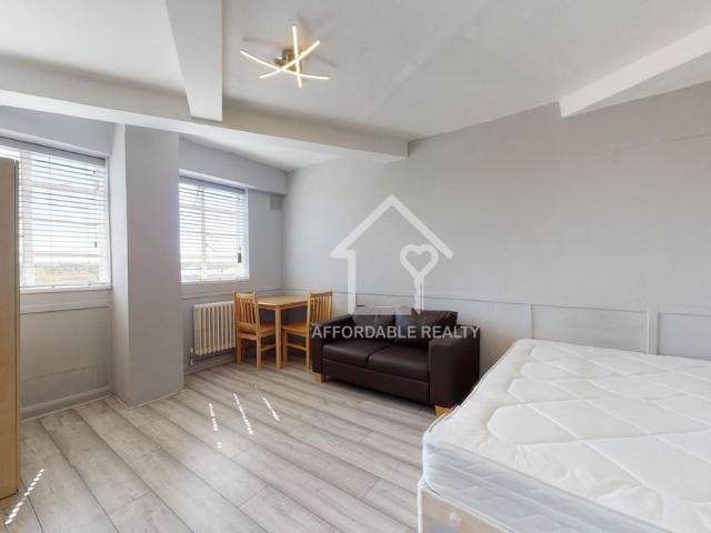 Nightingale Lane, Clapham SW4, Studio to rent, £1,300 pcm | PrimeLocation