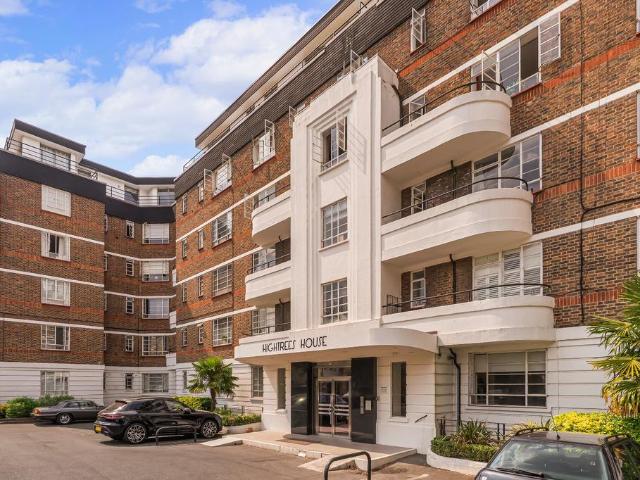 Nightingale Lane, London, SW12 3 bed apartment to rent £3,500 pcm £808 pw