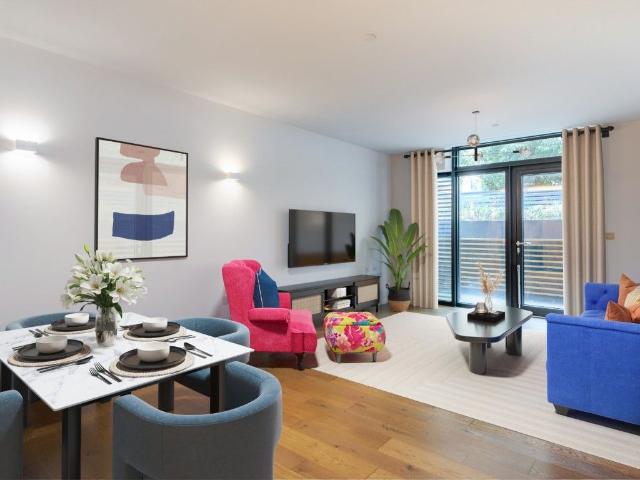 Nightingale Lane, London SW4, 2 bed flat to rent, £6,500 pcm | PrimeLocation