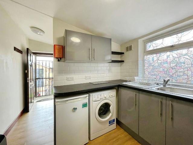 Nightingale Road, Hitchin SG5, 1 bed maisonette to rent, £995 pcm | PrimeLocation