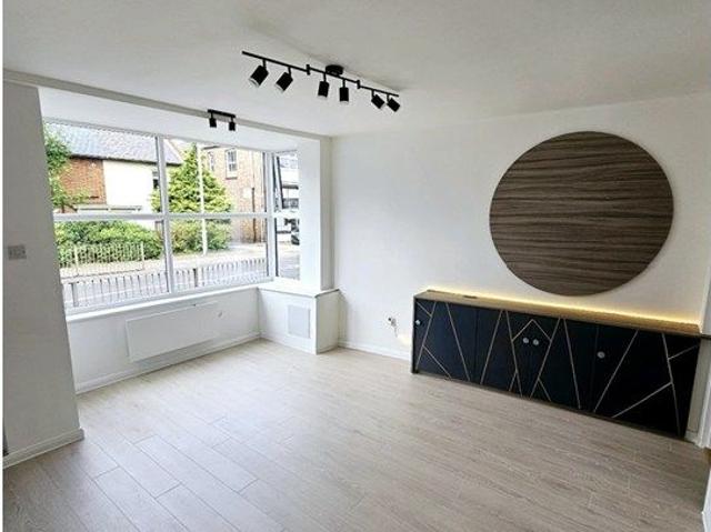 Nightingale Road, Hitchin SG5, 1 bed flat to rent, £1,250 pcm | PrimeLocation