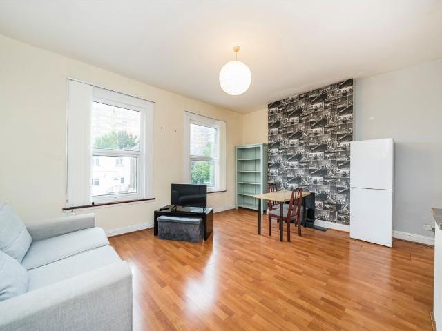 Nightingale Road, London N22, 2 bed flat to rent, £1,715 pcm | PrimeLocation