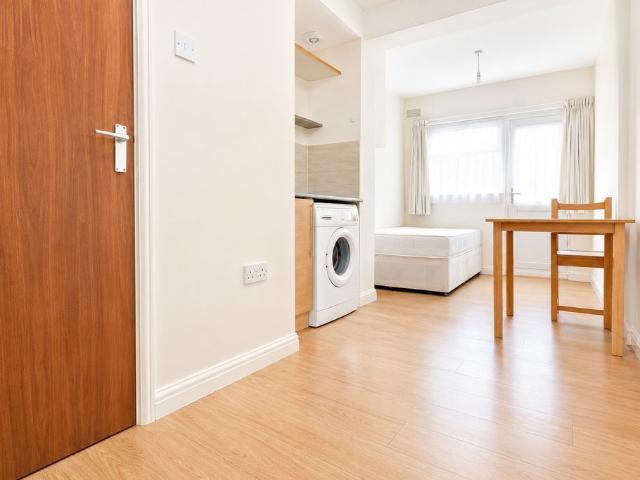 Nightingale Road, London N9, Studio to rent, £1,025 pcm | PrimeLocation