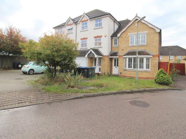 Nightingale Shott, Egham TW20, 6 bed end terrace house to rent, £4,000 pcm | PrimeLocation