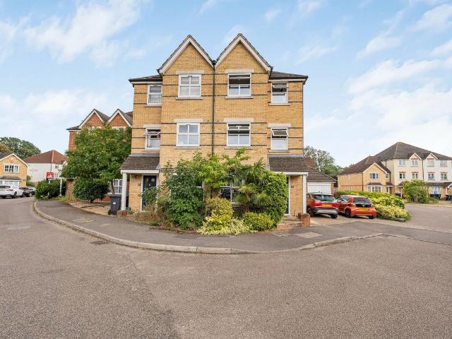 Nightingale Shott, Egham TW20, 6 bed semi detached house to rent, £4,100 pcm | PrimeLocation