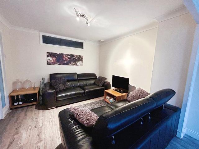 Nightingale Shott, Egham, Surrey, TW20 9SU