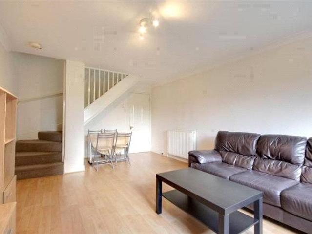 Nightingale Shott, Egham, Surrey, TW20 9SX