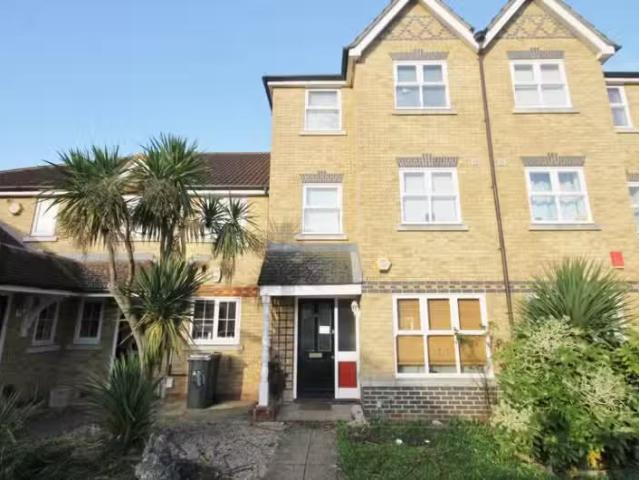 Nightingale Shott, Egham, Surrey, TW20 9SX