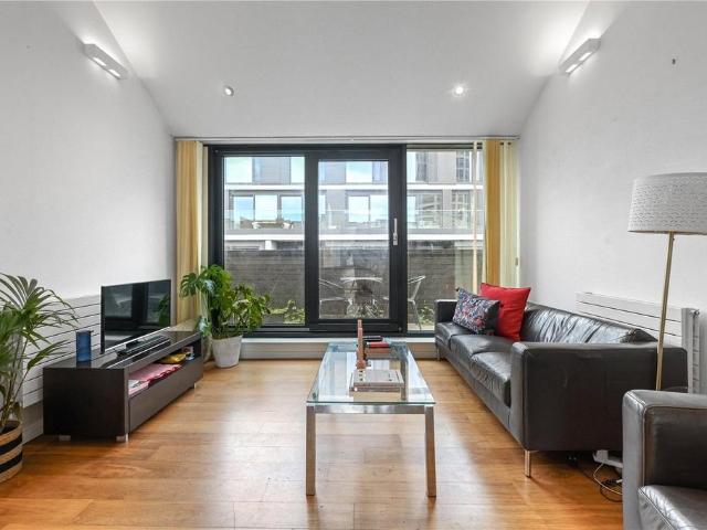 Nile Street, London, N1 4 bed duplex to rent £5,000 pcm £1,154 pw