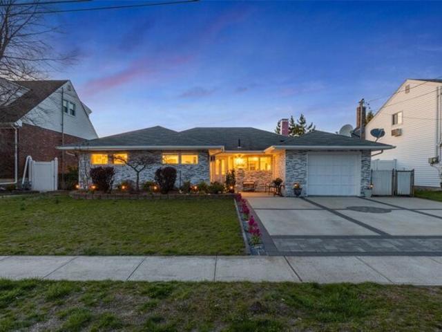Niles St, Oceanside, Home For Sale