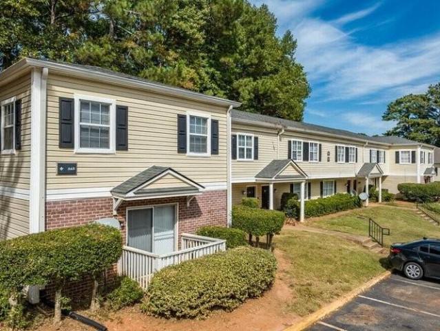 Nissan Golden Gate | 2 Months of Free Rent! 1 Bedroom Apartment for Rent at 1075 N Hairston Rd, Stone Mountain, GA 30083