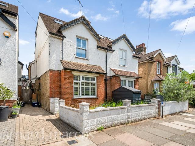 Niton Road, RICHMOND 3 bed semi detached house to rent £3,850 pcm £888 pw