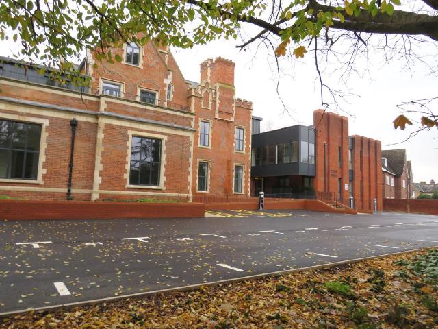 Nixey Close, Slough SL1, 1 bed flat to rent, £1,300 pcm | PrimeLocation