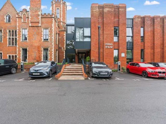 Nixey Close, Slough SL1, 2 bed flat to rent, £1,700 pcm | PrimeLocation